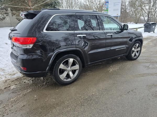Melns Jeep Grand Cherokee 2015 Marijampole, ar dzinēja tilpumu 3.00 L un nobraukumu 14 tūkst. km par 16400 €, foto 3 vietnē AUTOMOTO.COM.LV
