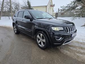 Black Jeep Grand Cherokee 2015 in Marijampole, with an engine capacity of 3.00 L and mileage of 14 thousand km for 16400 €, photo 4 on AUTOMOTO.COM.LV