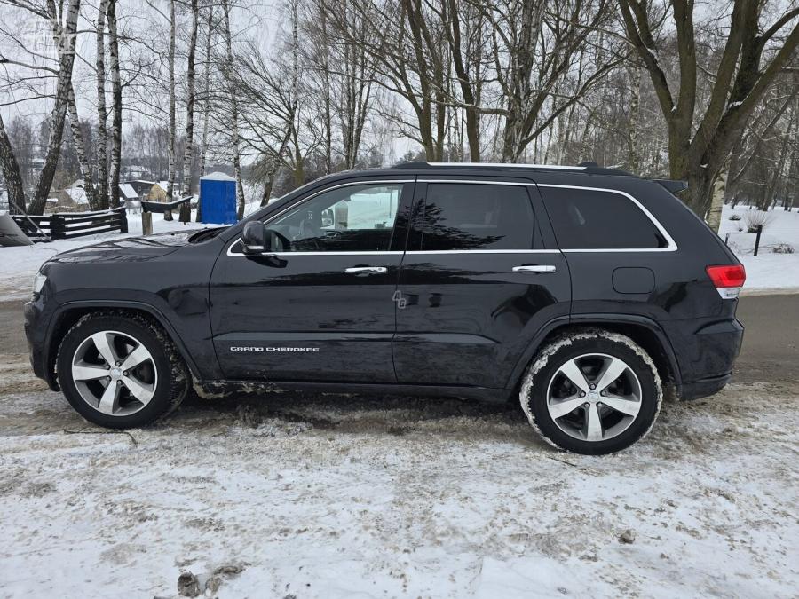 Black Jeep Grand Cherokee 2015 in Marijampole, with an engine capacity of 3.00 L and mileage of 14 thousand km for 16400 €, photo 5 on AUTOMOTO.COM.LV