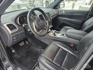 Black Jeep Grand Cherokee 2015 in Marijampole, with an engine capacity of 3.00 L and mileage of 14 thousand km for 16400 €, photo 16 on AUTOMOTO.COM.LV