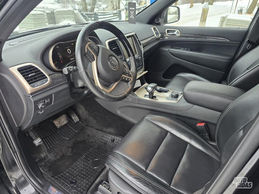 Black Jeep Grand Cherokee 2015 in Marijampole, with an engine capacity of 3.00 L and mileage of 14 thousand km for 16400 €, photo 16 on AUTOMOTO.COM.LV