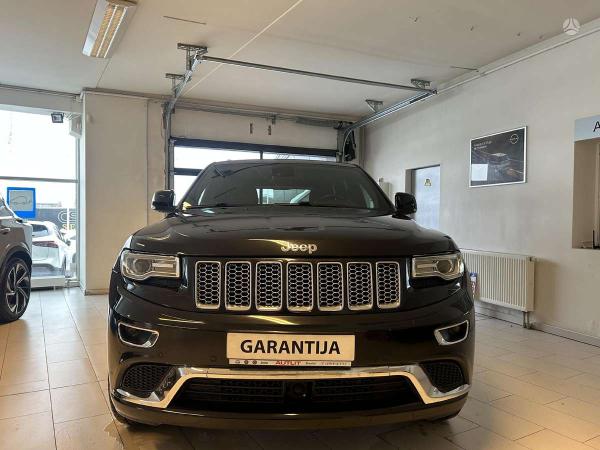 Black Jeep Grand Cherokee 2015 in Siauliai, with an engine capacity of 2.99 L and mileage of 151 thousand km for 14500 €, photo 2 on AUTOMOTO.COM.LV