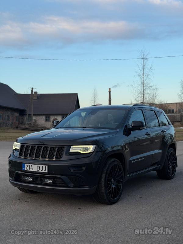Black Jeep Grand Cherokee 2015 in Tallinn, with an engine capacity of 3.00 L and mileage of 241 thousand km for 15000 €, photo 2 on AUTOMOTO.COM.LV