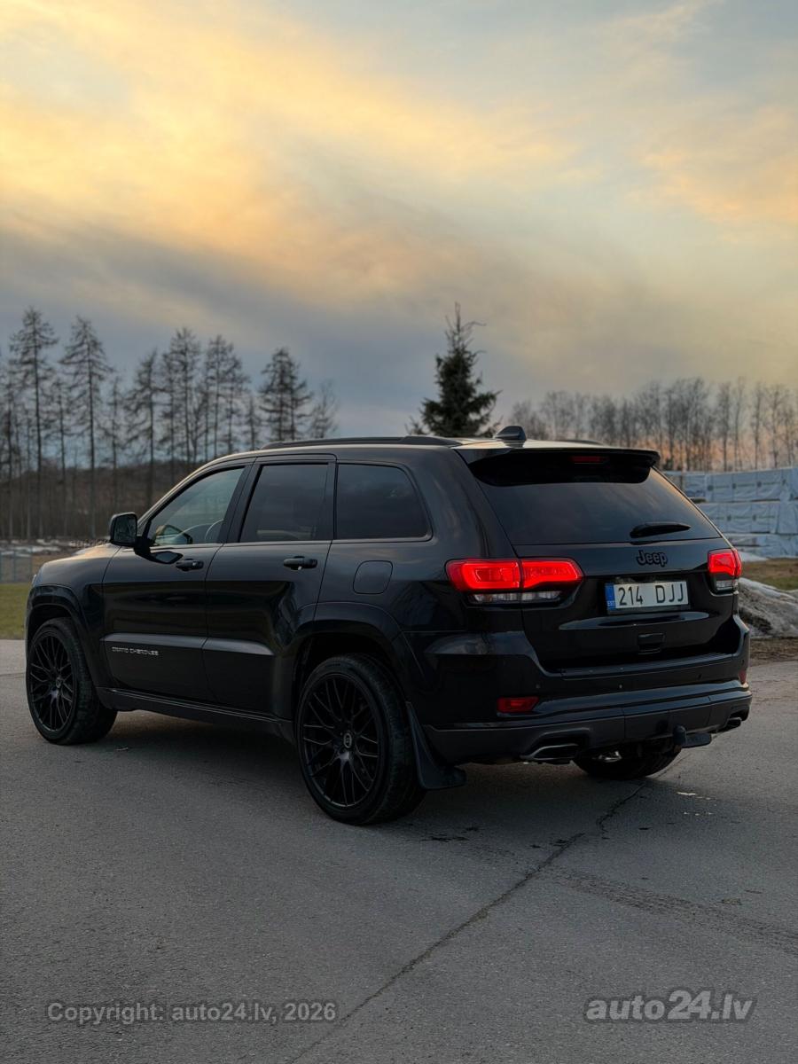 Melns Jeep Grand Cherokee 2015 Tallina, ar dzinēja tilpumu 3.00 L un nobraukumu 241 tūkst. km par 15000 €, foto 5 vietnē AUTOMOTO.COM.LV