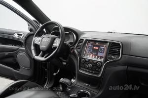 Melns Jeep Grand Cherokee 2015 Tallina, ar dzinēja tilpumu 6.40 L un nobraukumu 203 tūkst. km par 22999 €, foto 12 vietnē AUTOMOTO.COM.LV