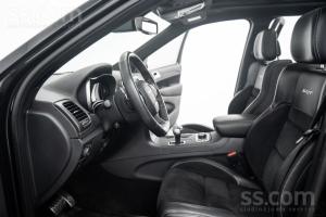 Melns Jeep Grand Cherokee 2015 Rīga, ar dzinēja tilpumu 6.40 L un nobraukumu 203 tūkst. km par 22999 €, foto 8 vietnē AUTOMOTO.COM.LV