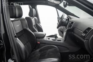 Melns Jeep Grand Cherokee 2015 Rīga, ar dzinēja tilpumu 6.40 L un nobraukumu 203 tūkst. km par 22999 €, foto 11 vietnē AUTOMOTO.COM.LV