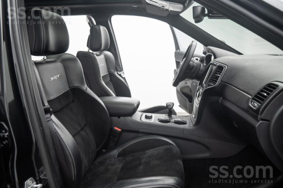 Melns Jeep Grand Cherokee 2015 Rīga, ar dzinēja tilpumu 6.40 L un nobraukumu 203 tūkst. km par 22999 €, foto 11 vietnē AUTOMOTO.COM.LV