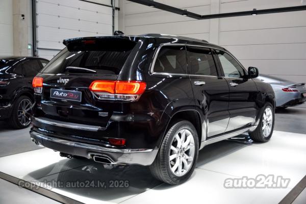 Black Jeep Grand Cherokee 2015 in Tallinn, with an engine capacity of 3.00 L and mileage of 188 thousand km for 17490 €, photo 5 on AUTOMOTO.COM.LV