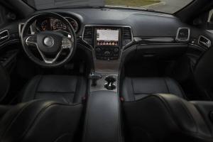 Melns Jeep Grand Cherokee 2015 Jelgava, ar dzinēja tilpumu 3.00 L un nobraukumu 230 tūkst. km par 14450 €, foto 9 vietnē AUTOMOTO.COM.LV