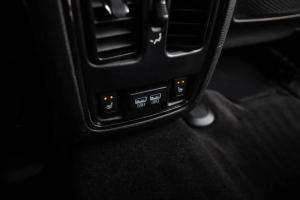 Melns Jeep Grand Cherokee 2015 Jelgava, ar dzinēja tilpumu 3.00 L un nobraukumu 230 tūkst. km par 14450 €, foto 13 vietnē AUTOMOTO.COM.LV