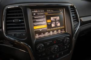 Melns Jeep Grand Cherokee 2015 Jelgava, ar dzinēja tilpumu 3.00 L un nobraukumu 230 tūkst. km par 14450 €, foto 17 vietnē AUTOMOTO.COM.LV