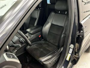 Black Jeep Grand Cherokee 2015 in Vilnius, with an engine capacity of 3.60 L and mileage of 310 thousand km for 10900 €, photo 6 on AUTOMOTO.COM.LV
