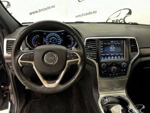 Black Jeep Grand Cherokee 2015 in Vilnius, with an engine capacity of 3.60 L and mileage of 310 thousand km for 10900 €, photo 15 on AUTOMOTO.COM.LV