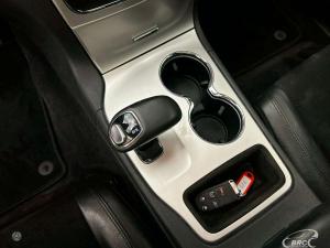 Black Jeep Grand Cherokee 2015 in Vilnius, with an engine capacity of 3.60 L and mileage of 310 thousand km for 10900 €, photo 20 on AUTOMOTO.COM.LV