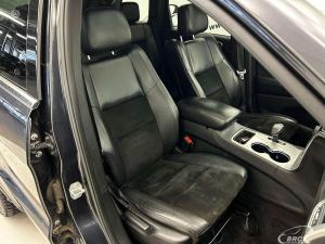 Black Jeep Grand Cherokee 2015 in Vilnius, with an engine capacity of 3.60 L and mileage of 310 thousand km for 10900 €, photo 24 on AUTOMOTO.COM.LV
