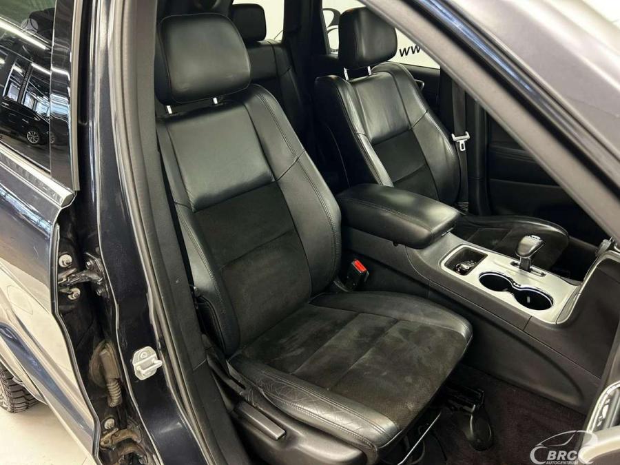 Black Jeep Grand Cherokee 2015 in Vilnius, with an engine capacity of 3.60 L and mileage of 310 thousand km for 10900 €, photo 24 on AUTOMOTO.COM.LV