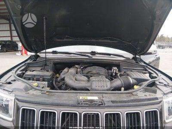 Melns Jeep Grand Cherokee 2015 Šauļi, ar dzinēja tilpumu 3.60 L un nobraukumu 260 tūkst. km par 4999 €, foto 5 vietnē AUTOMOTO.COM.LV