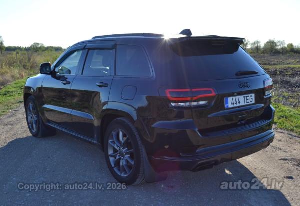 Melns Jeep Grand Cherokee 2015 Tallina, ar dzinēja tilpumu 3.00 L un nobraukumu 150 tūkst. km par 16499 €, foto 6 vietnē AUTOMOTO.COM.LV