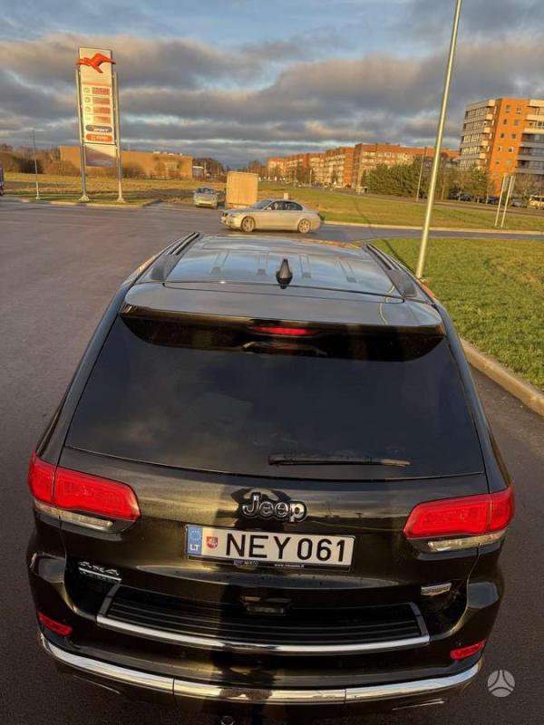 Melns Jeep Grand Cherokee 2015 Gargždai, ar dzinēja tilpumu 2.99 L un nobraukumu 160 tūkst. km par 15900 €, foto 5 vietnē AUTOMOTO.COM.LV