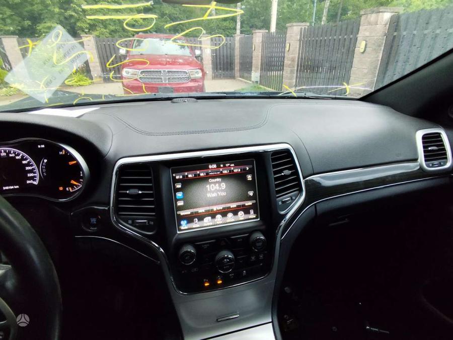 Melns Jeep Grand Cherokee 2015 Viļņa, ar dzinēja tilpumu 3.60 L un nobraukumu 245 tūkst. km par 6200 €, foto 12 vietnē AUTOMOTO.COM.LV