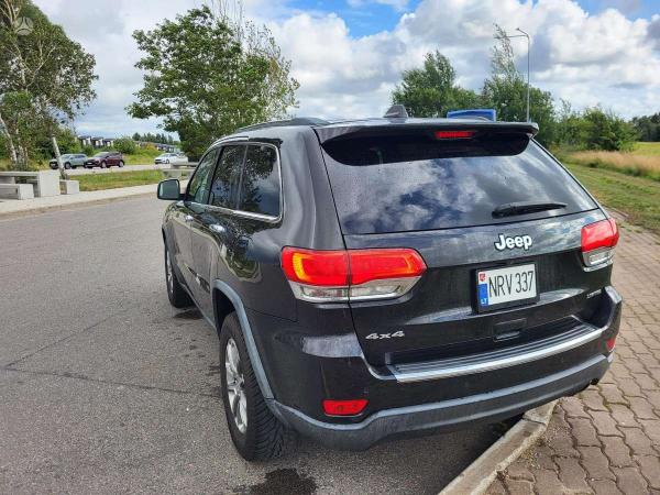 Black Jeep Grand Cherokee 2015 in Klaipeda, with an engine capacity of 3.60 L and mileage of 263 thousand km for 12550 €, photo 6 on AUTOMOTO.COM.LV