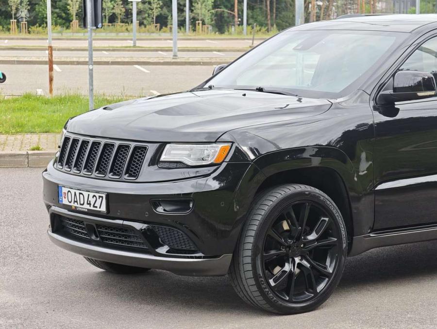 Melns Jeep Grand Cherokee 2015 Viļņa, ar dzinēja tilpumu 5.70 L un nobraukumu 156 tūkst. km par 20500 €, foto 6 vietnē AUTOMOTO.COM.LV