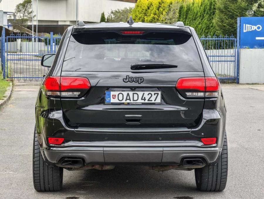 Melns Jeep Grand Cherokee 2015 Viļņa, ar dzinēja tilpumu 5.70 L un nobraukumu 156 tūkst. km par 20500 €, foto 9 vietnē AUTOMOTO.COM.LV