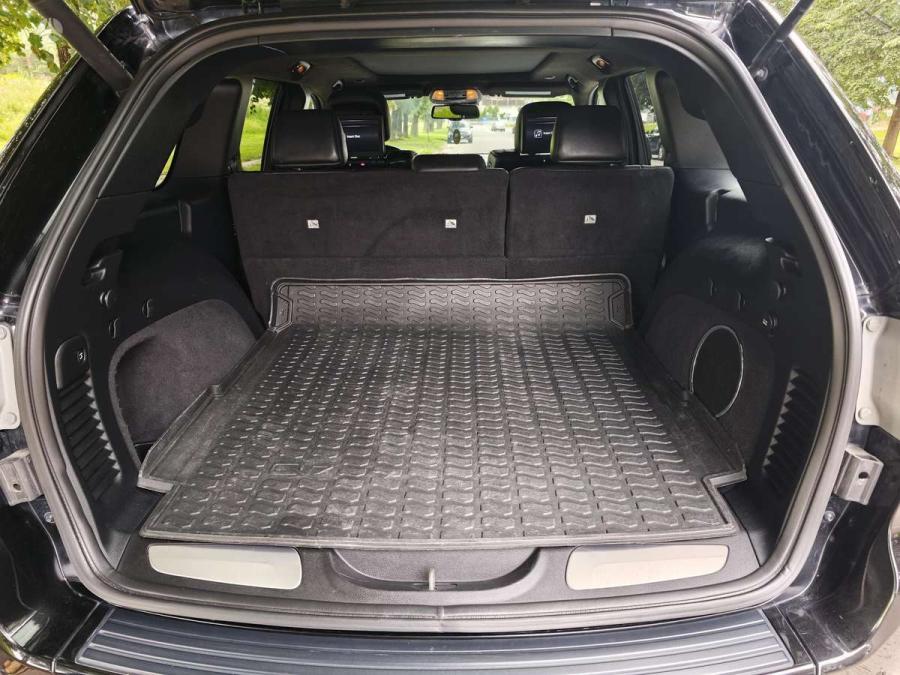 Melns Jeep Grand Cherokee 2015 Viļņa, ar dzinēja tilpumu 5.70 L un nobraukumu 156 tūkst. km par 20500 €, foto 11 vietnē AUTOMOTO.COM.LV