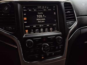Melns Jeep Grand Cherokee 2015 Viļņa, ar dzinēja tilpumu 5.70 L un nobraukumu 156 tūkst. km par 20500 €, foto 18 vietnē AUTOMOTO.COM.LV