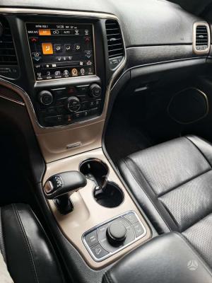 Melns Jeep Grand Cherokee 2015 Viļņa, ar dzinēja tilpumu 5.70 L un nobraukumu 156 tūkst. km par 20500 €, foto 20 vietnē AUTOMOTO.COM.LV