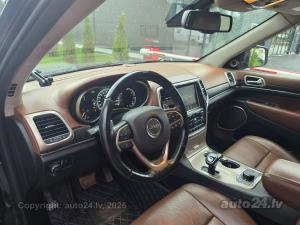 Melns Jeep Grand Cherokee 2015 Tallina, ar dzinēja tilpumu 2.99 L un nobraukumu 196 tūkst. km par 17500 €, foto 3 vietnē AUTOMOTO.COM.LV