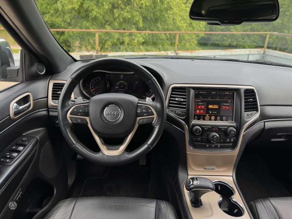 Melns Jeep Grand Cherokee 2015 Viļņa, ar dzinēja tilpumu 3.60 L un nobraukumu 237 tūkst. km par 14000 €, foto 4 vietnē AUTOMOTO.COM.LV