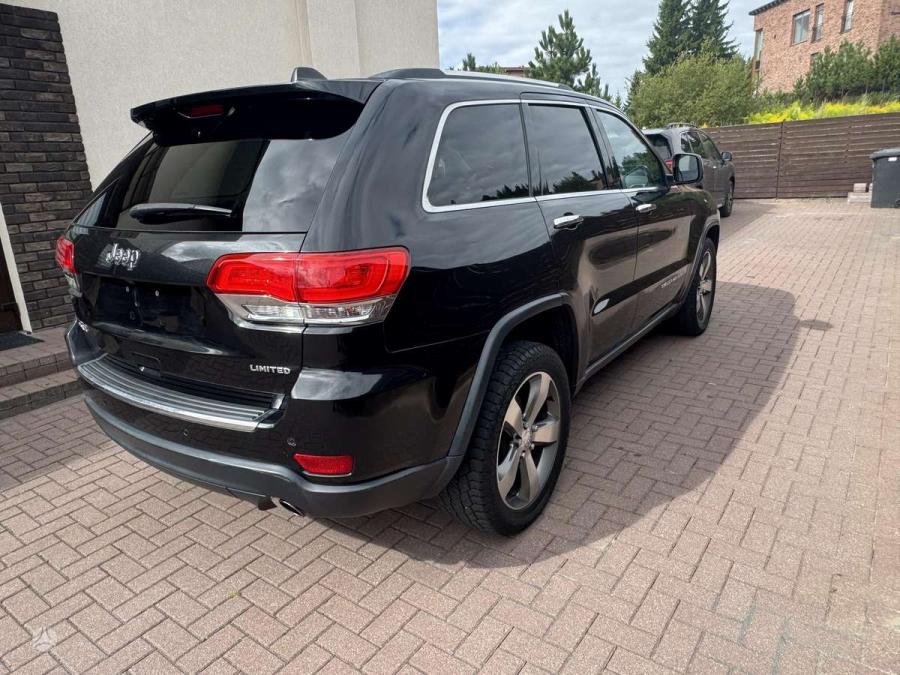 Melns Jeep Grand Cherokee 2015 Viļņa, ar dzinēja tilpumu 3.60 L un nobraukumu 285 tūkst. km par 11900 €, foto 7 vietnē AUTOMOTO.COM.LV