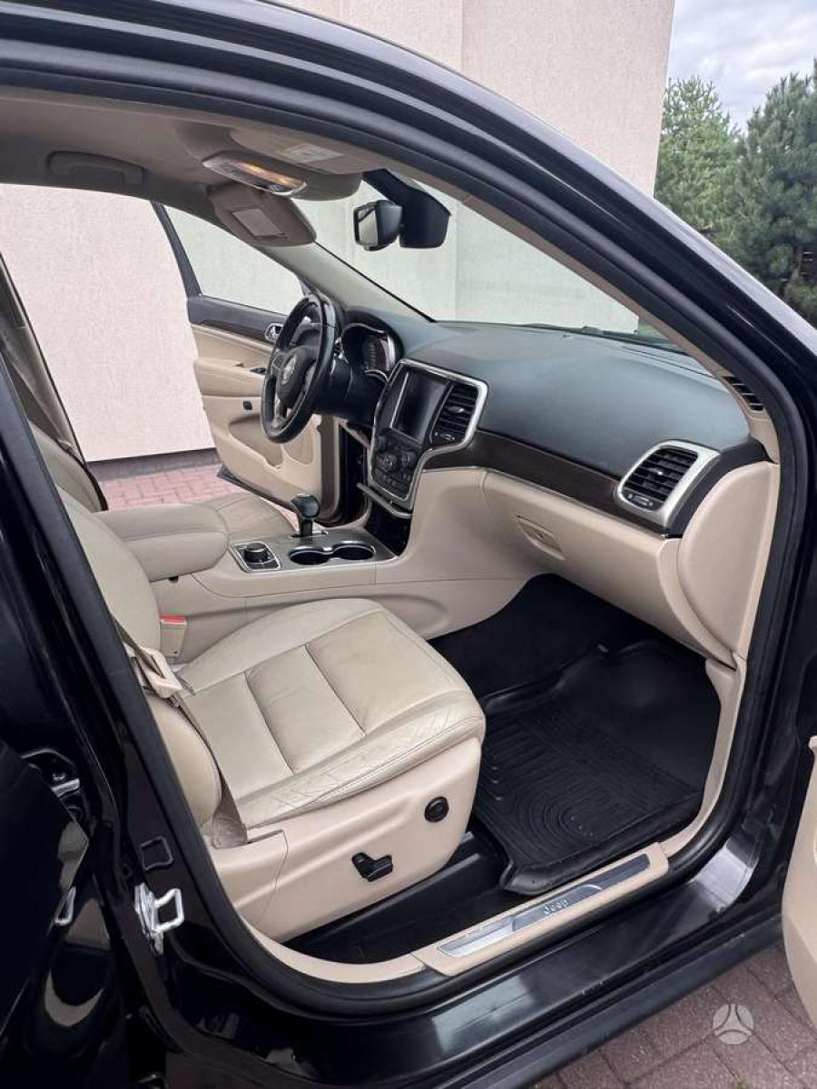 Melns Jeep Grand Cherokee 2015 Viļņa, ar dzinēja tilpumu 3.60 L un nobraukumu 285 tūkst. km par 11900 €, foto 10 vietnē AUTOMOTO.COM.LV