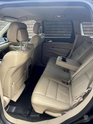 Melns Jeep Grand Cherokee 2015 Viļņa, ar dzinēja tilpumu 3.60 L un nobraukumu 285 tūkst. km par 11900 €, foto 12 vietnē AUTOMOTO.COM.LV