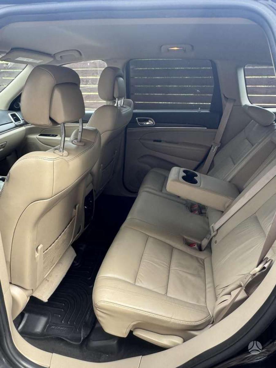 Melns Jeep Grand Cherokee 2015 Viļņa, ar dzinēja tilpumu 3.60 L un nobraukumu 285 tūkst. km par 11900 €, foto 12 vietnē AUTOMOTO.COM.LV
