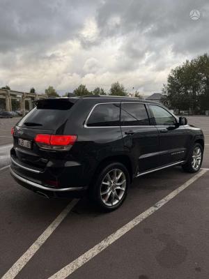 Melns Jeep Grand Cherokee 2015 Klaipėda, ar dzinēja tilpumu 5.70 L un nobraukumu 222 tūkst. km par 19800 €, foto 4 vietnē AUTOMOTO.COM.LV