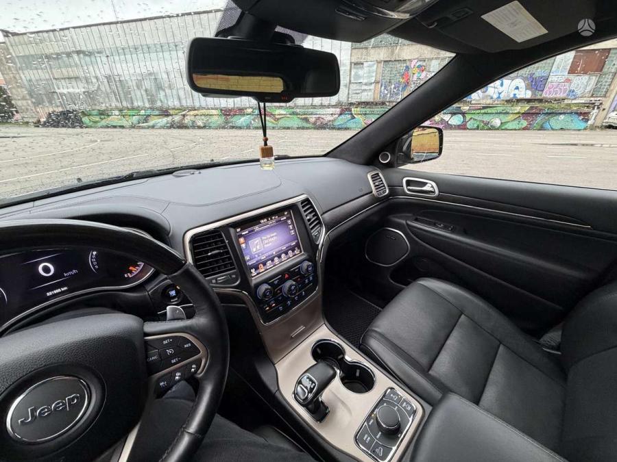 Melns Jeep Grand Cherokee 2015 Klaipėda, ar dzinēja tilpumu 5.70 L un nobraukumu 222 tūkst. km par 19800 €, foto 9 vietnē AUTOMOTO.COM.LV
