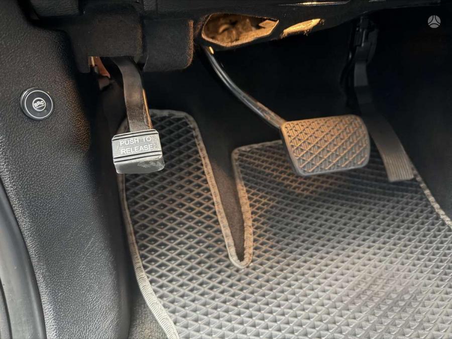 Melns Jeep Grand Cherokee 2015 Klaipėda, ar dzinēja tilpumu 5.70 L un nobraukumu 222 tūkst. km par 19800 €, foto 12 vietnē AUTOMOTO.COM.LV
