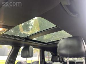 Black Jeep Grand Cherokee 2015 in Riga, with an engine capacity of 3.00 L and mileage of 291 thousand km for 11300 €, photo 16 on AUTOMOTO.COM.LV