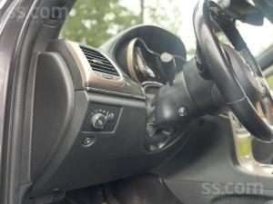 Black Jeep Grand Cherokee 2015 in Riga, with an engine capacity of 3.00 L and mileage of 291 thousand km for 11300 €, photo 18 on AUTOMOTO.COM.LV