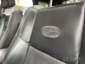 Black Jeep Grand Cherokee 2015 in Riga, with an engine capacity of 3.00 L and mileage of 291 thousand km for 11300 €, photo 24 on AUTOMOTO.COM.LV