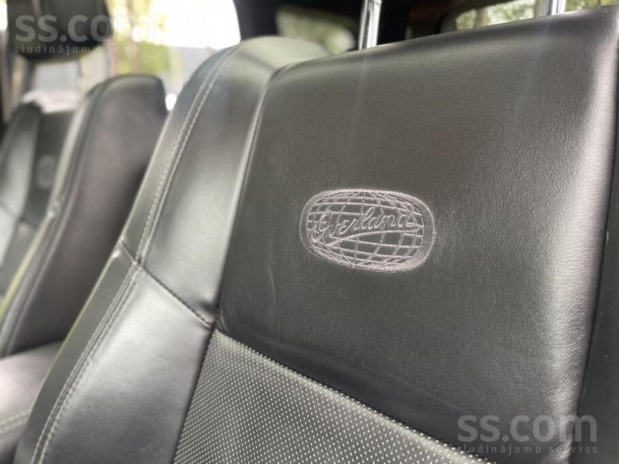 Black Jeep Grand Cherokee 2015 in Riga, with an engine capacity of 3.00 L and mileage of 291 thousand km for 11300 €, photo 24 on AUTOMOTO.COM.LV