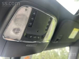 Black Jeep Grand Cherokee 2015 in Riga, with an engine capacity of 3.00 L and mileage of 291 thousand km for 11300 €, photo 31 on AUTOMOTO.COM.LV