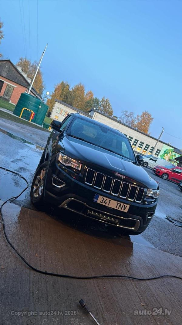 Black Jeep Grand Cherokee 2016 in Tallinn, with an engine capacity of 3.00 L and mileage of 260 thousand km for 12800 €, photo 4 on AUTOMOTO.COM.LV