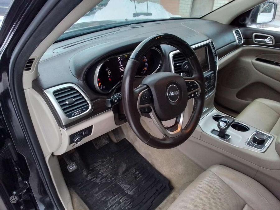 Melns Jeep Grand Cherokee 2016 Panevēža, ar dzinēja tilpumu 3.00 L un nobraukumu 151 tūkst. km par 13800 €, foto 9 vietnē AUTOMOTO.COM.LV