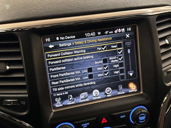 Melns Jeep Grand Cherokee 2016 Marijampole, ar dzinēja tilpumu 2.99 L un nobraukumu 241 tūkst. km par 14650 €, foto 3 vietnē AUTOMOTO.COM.LV