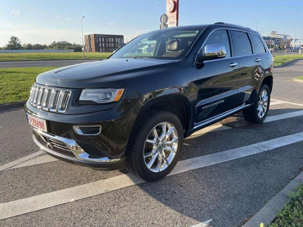 Black Jeep Grand Cherokee 2016 in Kaunas, with an engine capacity of 2.99 L and mileage of 111 thousand km for 19800 €, photo 4 on AUTOMOTO.COM.LV
