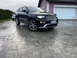 Melns Jeep Grand Cherokee 2016 Viļņa, ar dzinēja tilpumu 2.99 L un nobraukumu 220 tūkst. km par 16500 €, foto  vietnē AUTOMOTO.COM.LV